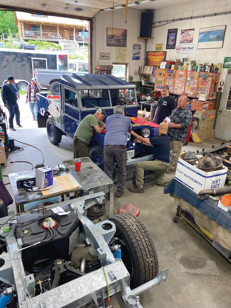 Rovers Magazine: America's Largest Land Rover Publication