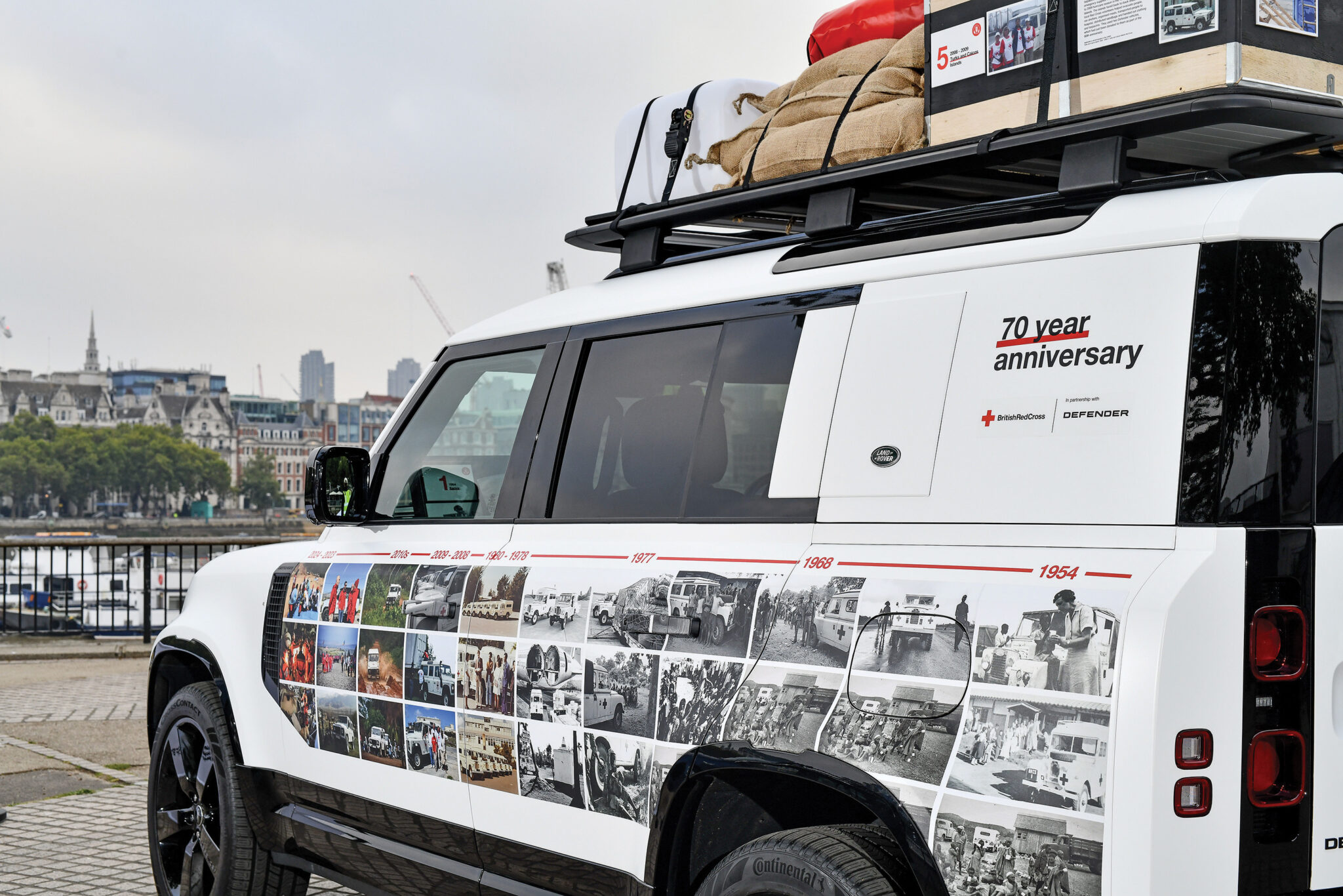 Rovers Magazine: America's Largest Land Rover Publication
